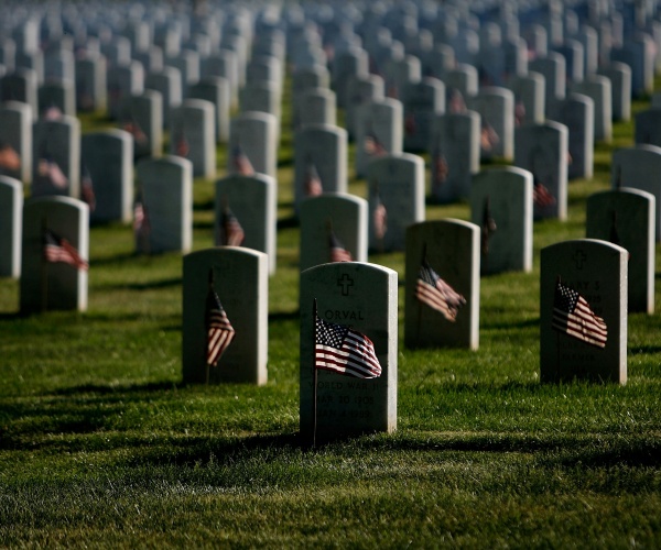Memorial Day events honor fallen heroes