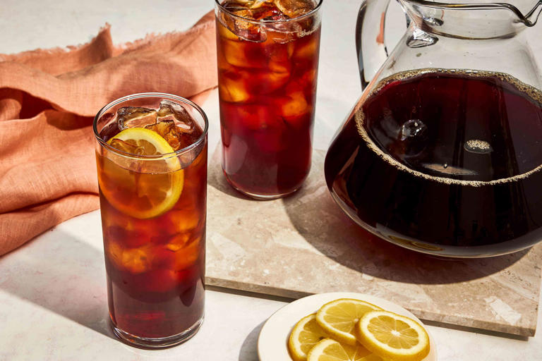 My grandmother added this unexpected ingredient to her sweet tea and I ...