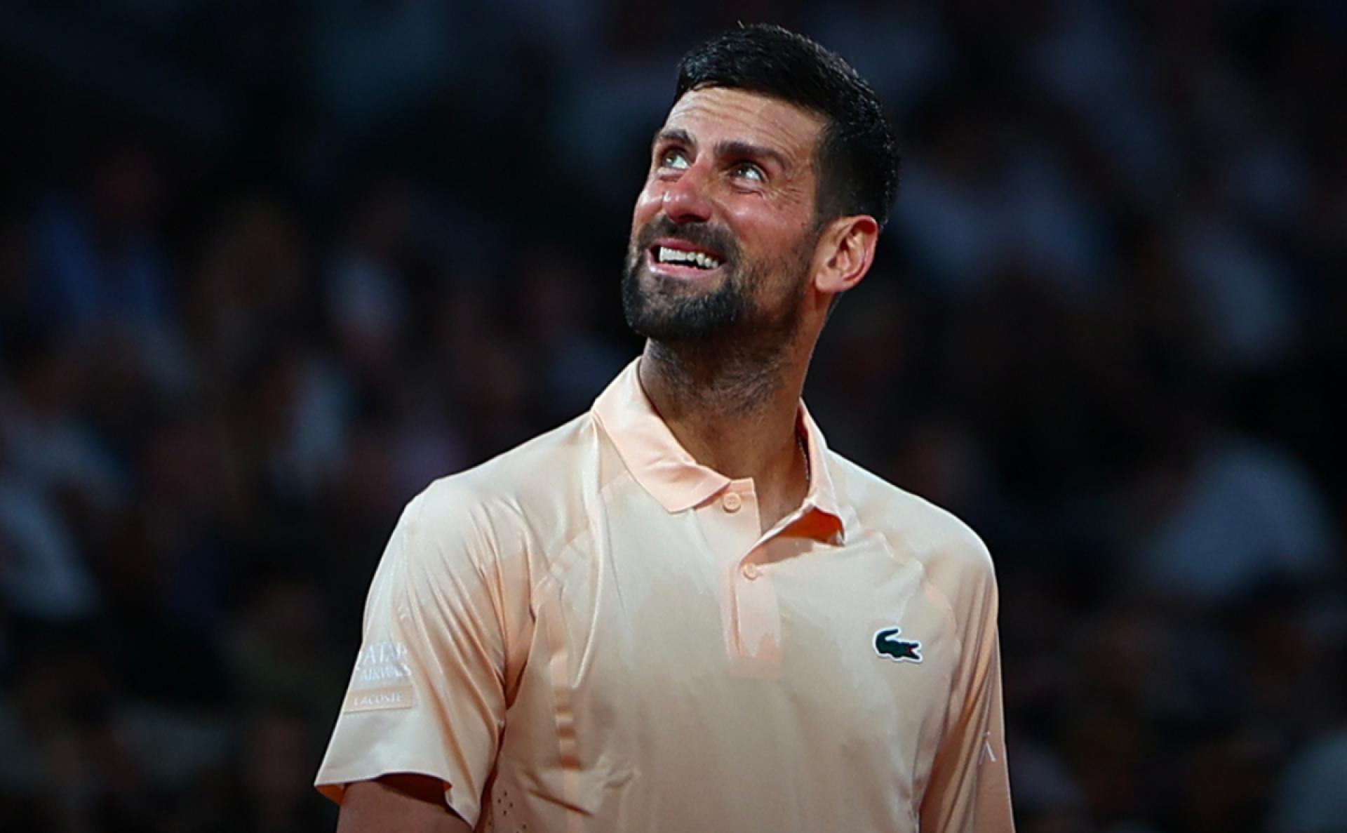 Roland Garros - Novak Djokovic va sotto poi rimonta Mpetshi Perricard ...