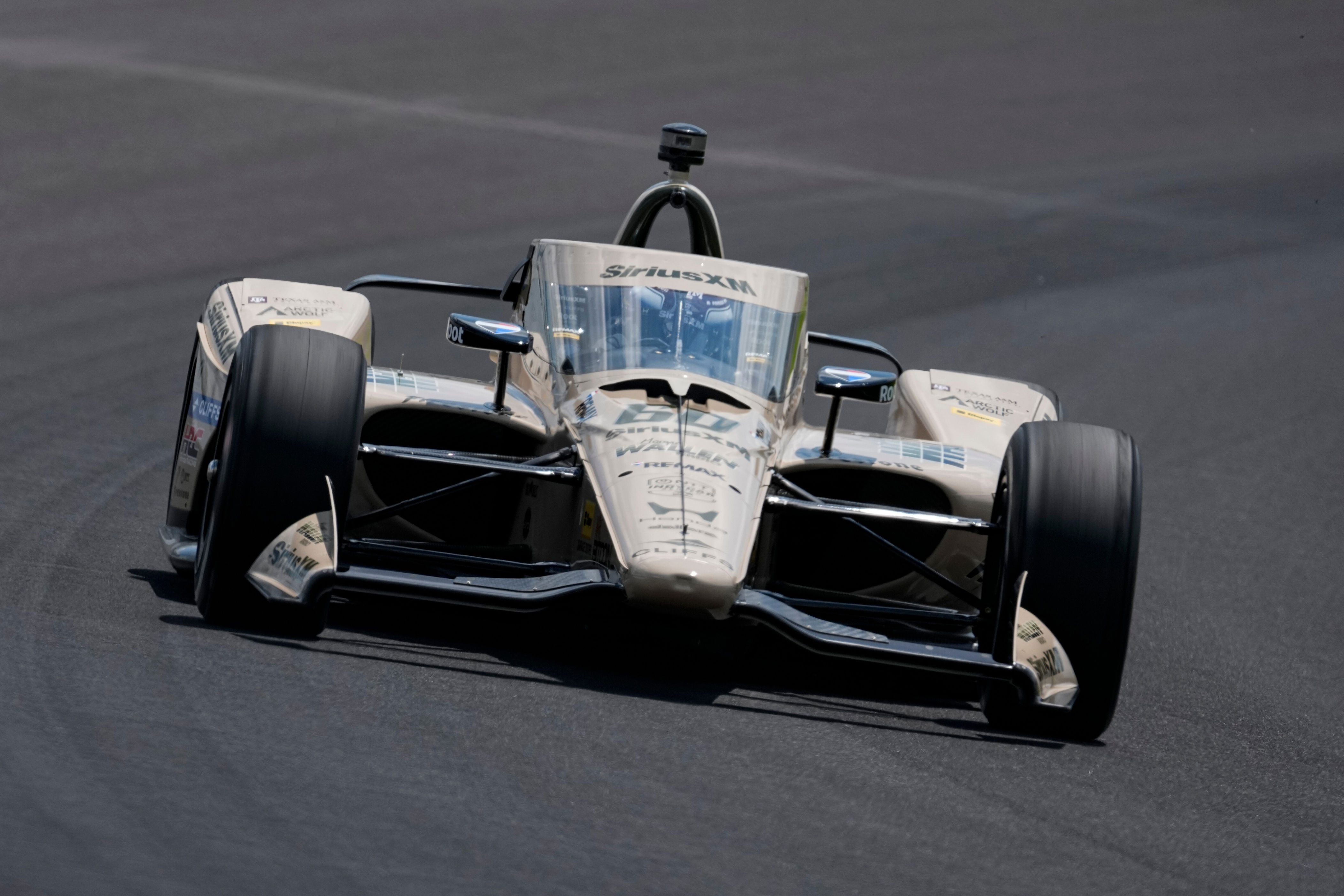 Felix Rosenqvist adelanta al final a David Malukas para ganar las 500 ...