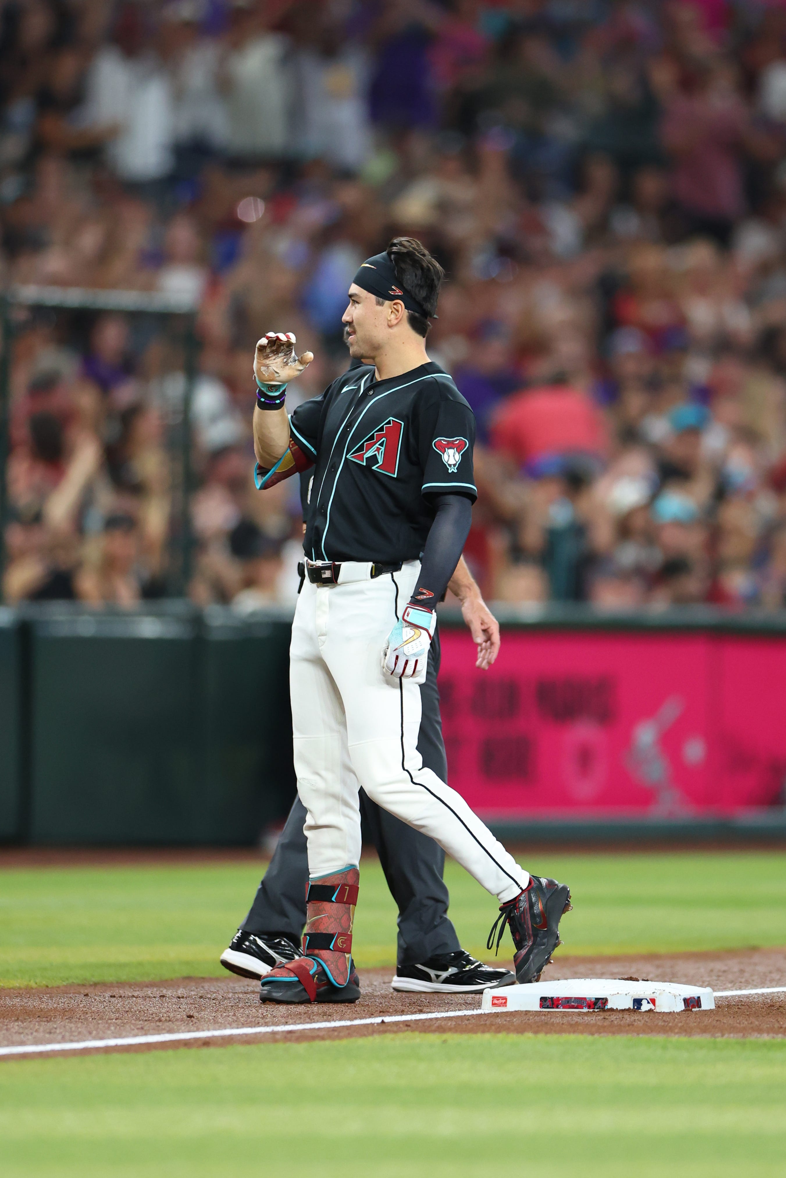 Corbin Carroll closes in on Diamondbacks' triples record in rout of Rockies