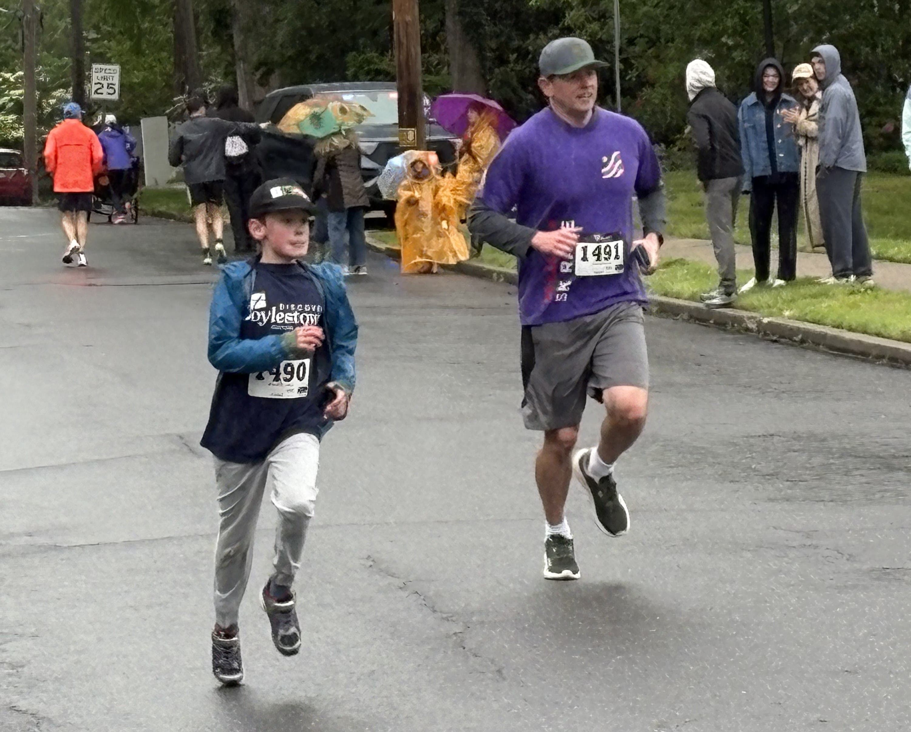 Spirited, but soggy 5K race kicks off Memorial Day weekend in Doylestown