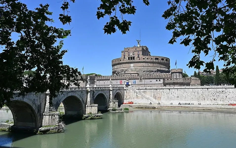 Step into ancient Rome in just one tour