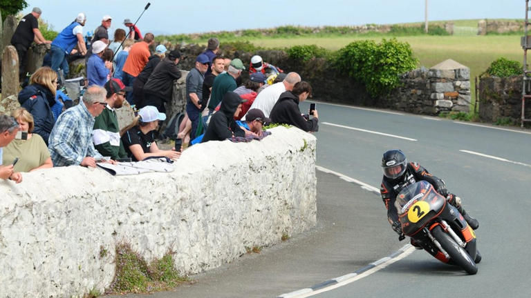 Rider dies following crash on Pre-TT classic race