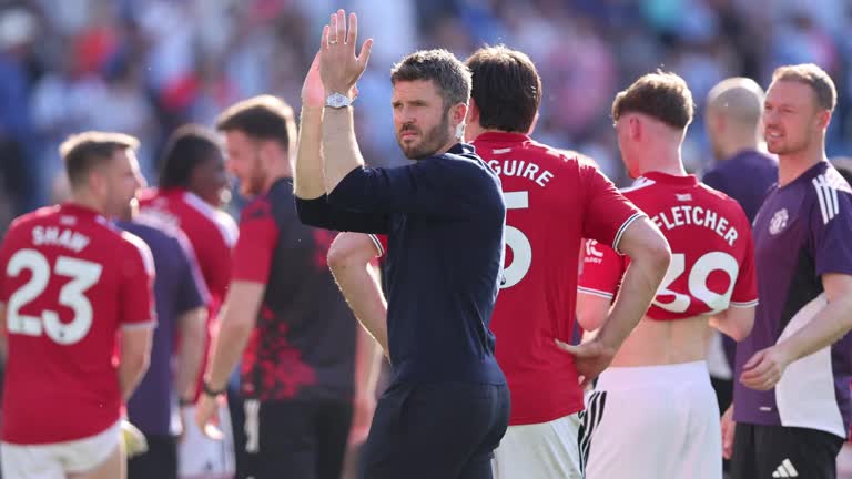 Carrick's Man United end the season on a high with 3-0 win over Brighton