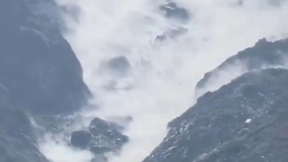 Uttarakhand: Avalanche strikes Kanchan Ganga area near Badrinath, no ...