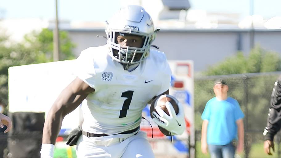 No. 3 ranked RB in America announces top 10 college football programs
