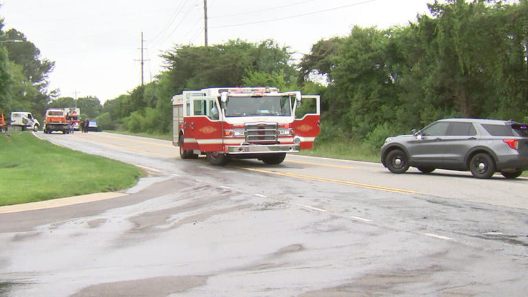 Crash shuts down Poplar Tent Road in Concord