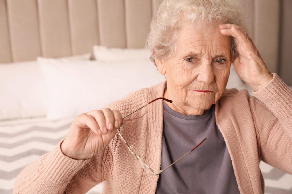 2 subtle signs of Alzheimer’s may appear as early as age 45