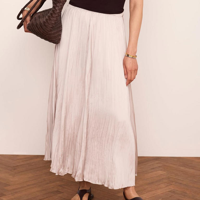 Maxi skirts and T-shirts are the perfect summer pairing - Emilia Fox ...