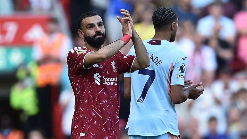 Mohamed Salah bids tearful goodbye to Anfield amid standing ovation ...