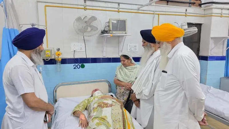 Iron shuttering collapses at Amritsar gurdwara; 2 dead, 7 injured
