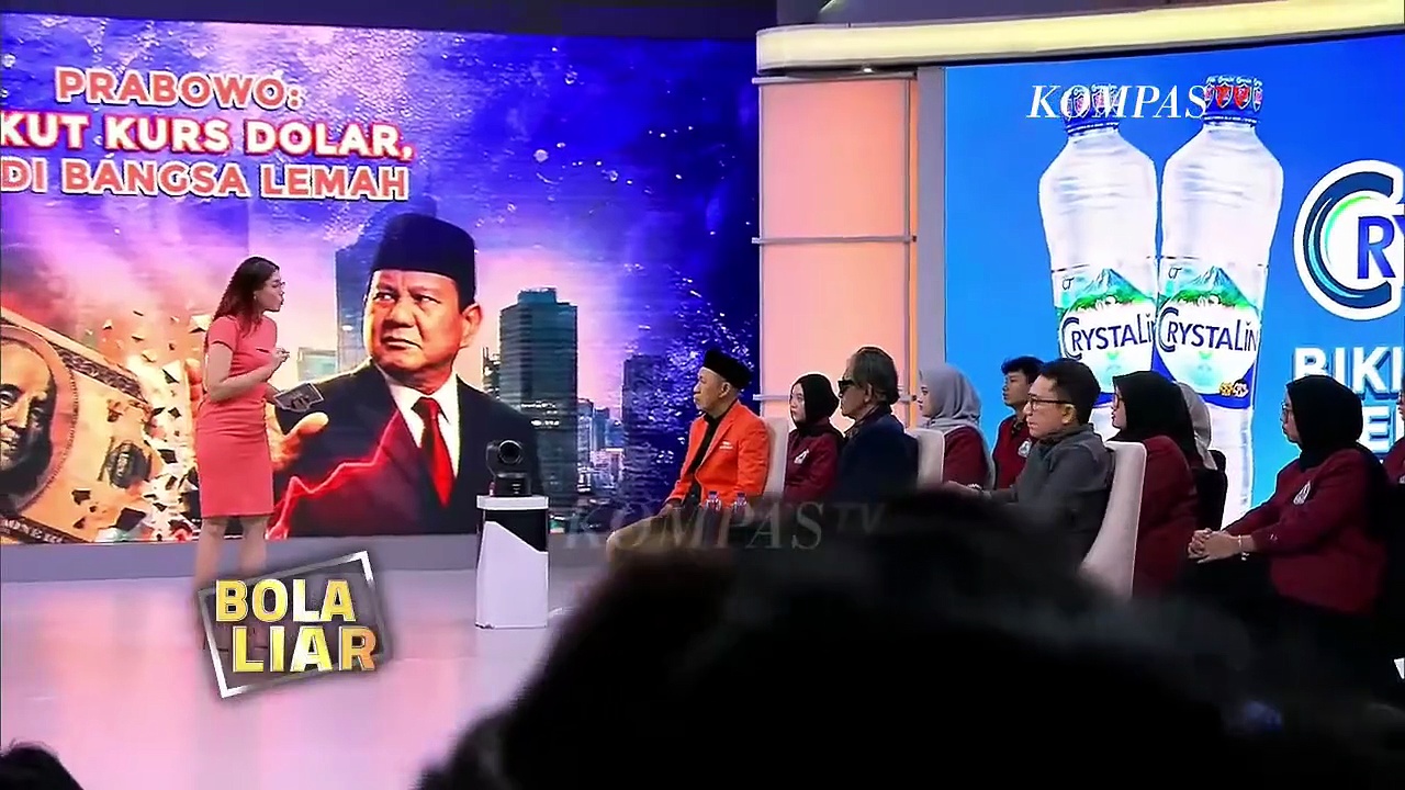 Budiman Sudjatmiko & Ferry Latuhihin soal pengurangan anggaran di ...