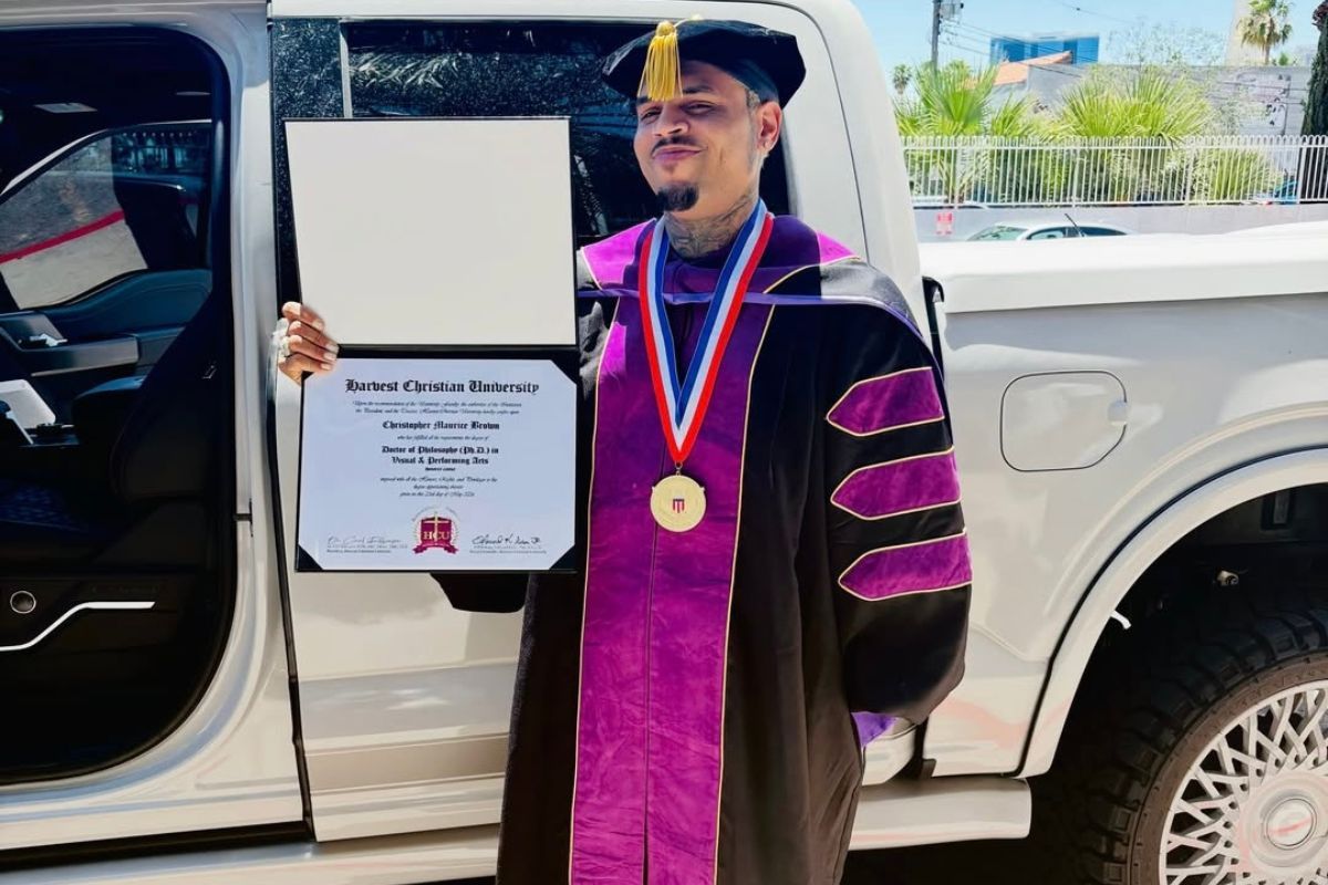 Chris Brown receives honorary PhD in visual & performing arts