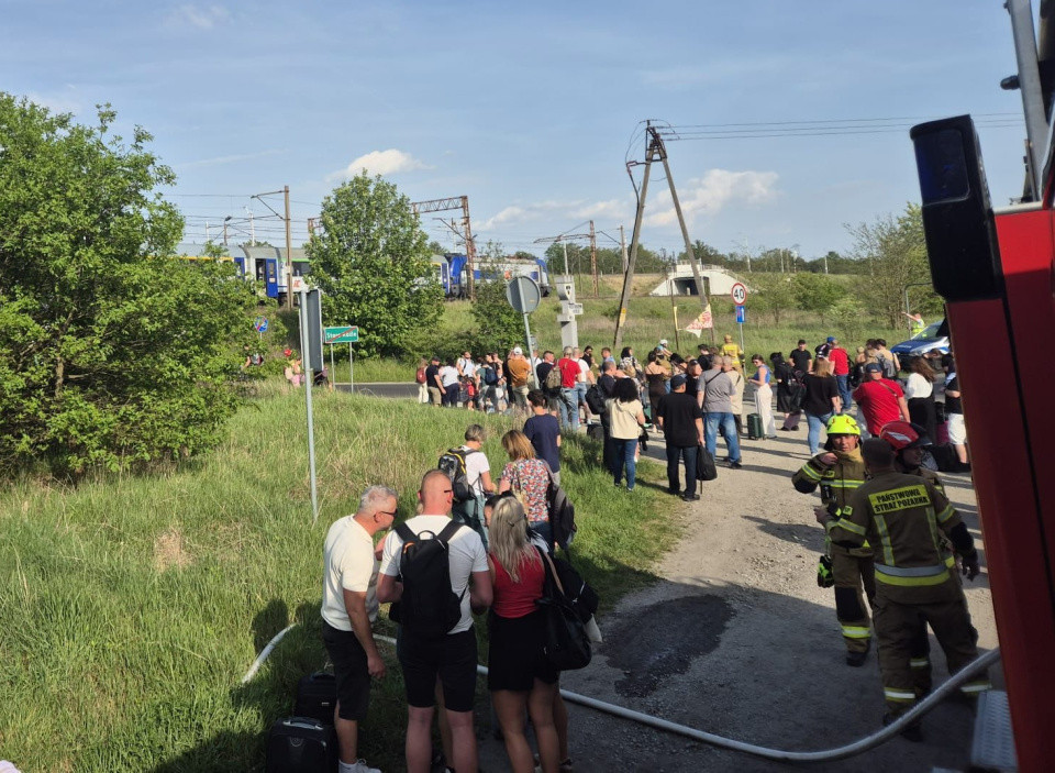 Ewakuacja pasażerów pociągu! Skład PKP Intercity jechał z Bielska ...