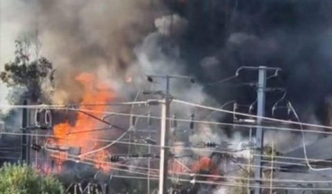 Hackney Central station closed after fire engulfs static caravan