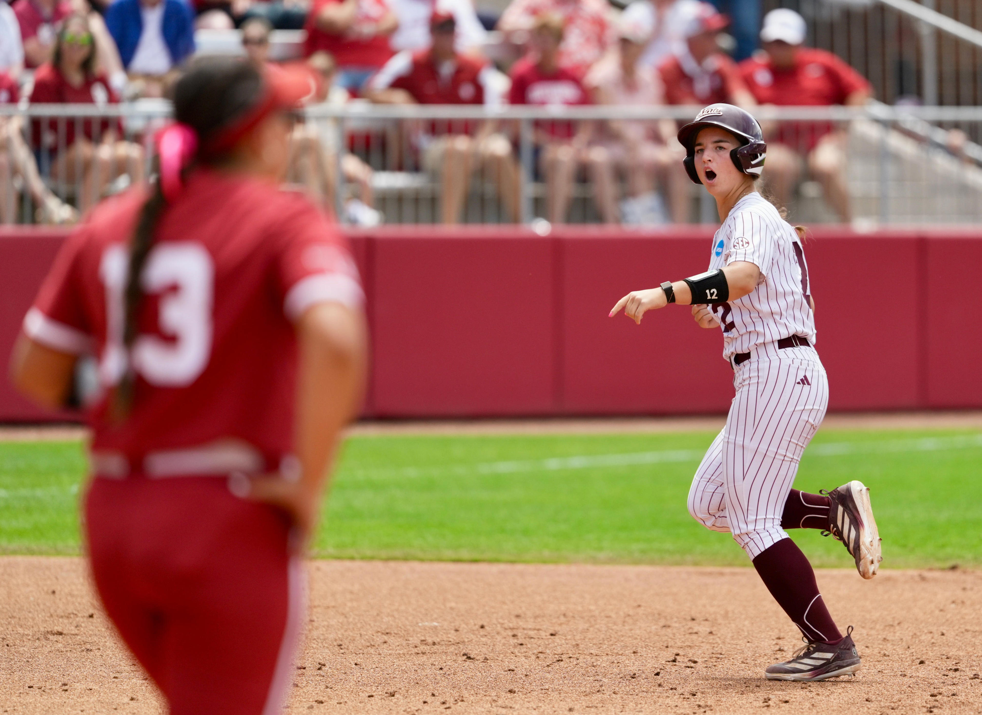 Mississippi State shocks Oklahoma, makes first Women's College World Series