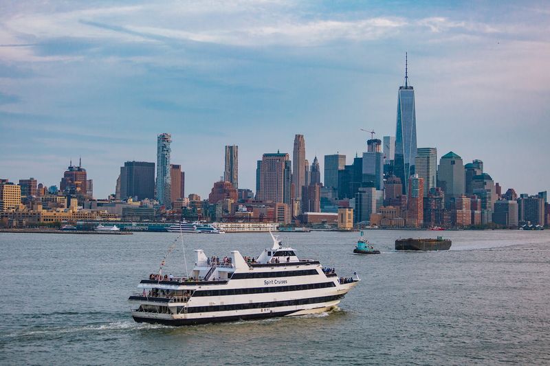 This New Jersey sunset cruise gives you a 360 degree view of the NYC ...
