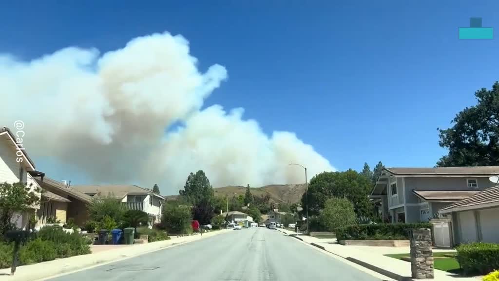 Wildfires hit Simi Valley in California