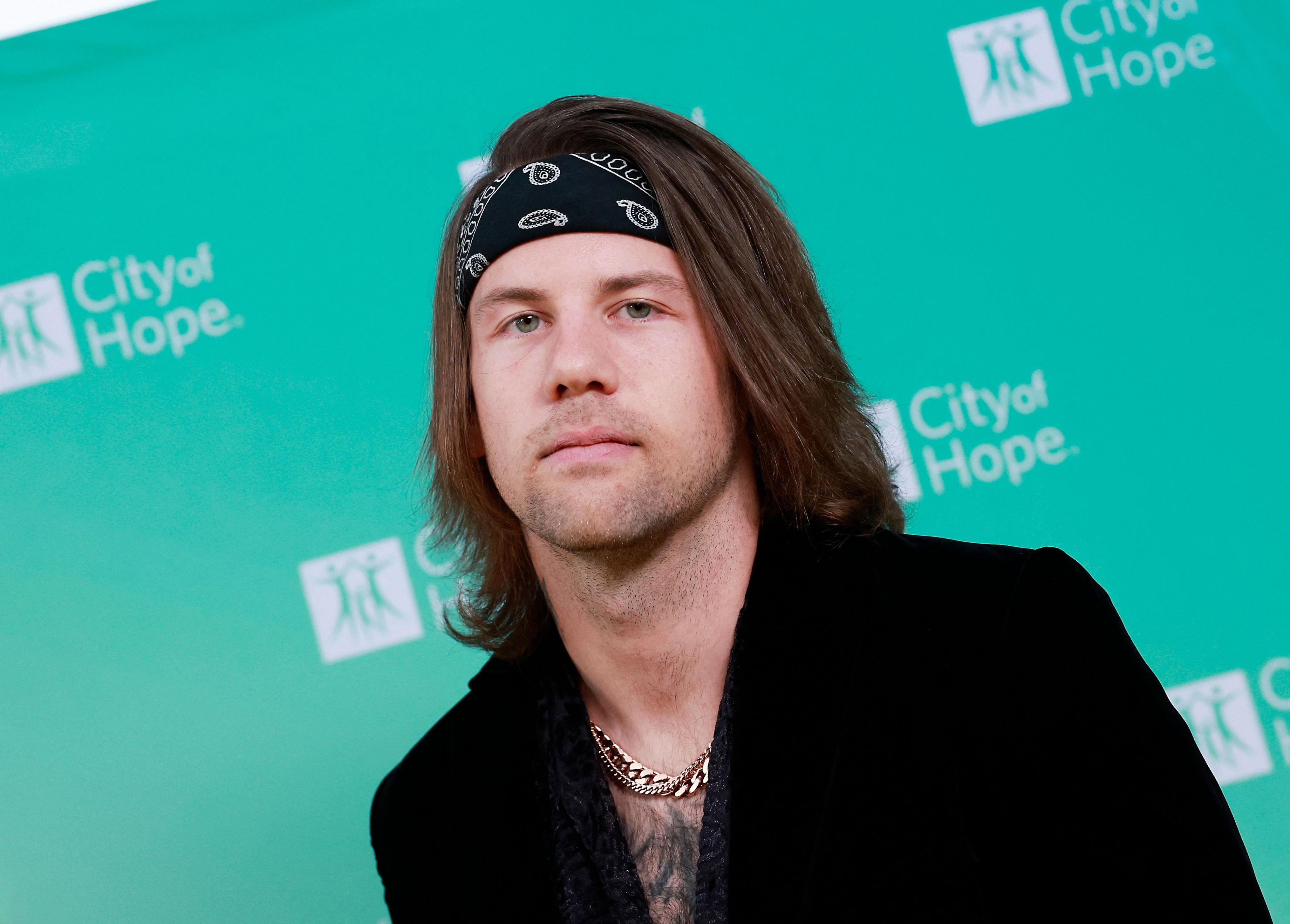 Beartooth singer Caleb Shomo comes out as gay, wife reacts