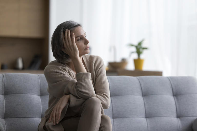 2 subtle signs of Alzheimer’s may appear as early as age 45