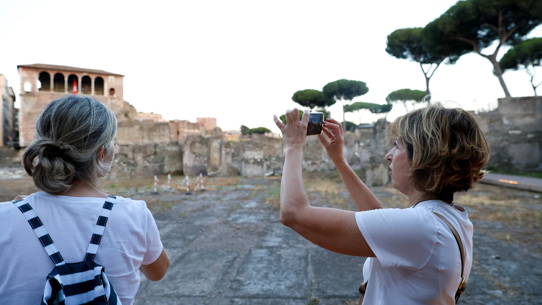 Step into ancient Rome in just one tour