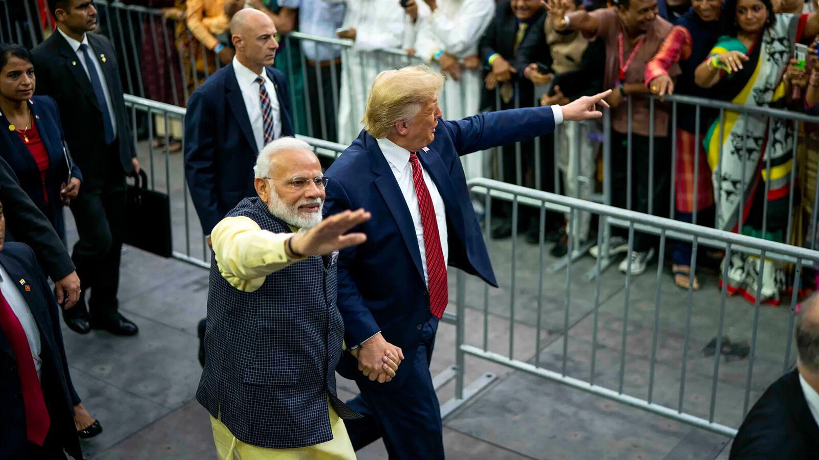 'Big fan of Modi, India can count on me': Trump calls into Delhi event ...