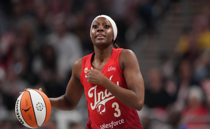 Caitlin Clark and Raven Johnsons Viral Handshake Steals Spotlight After ...
