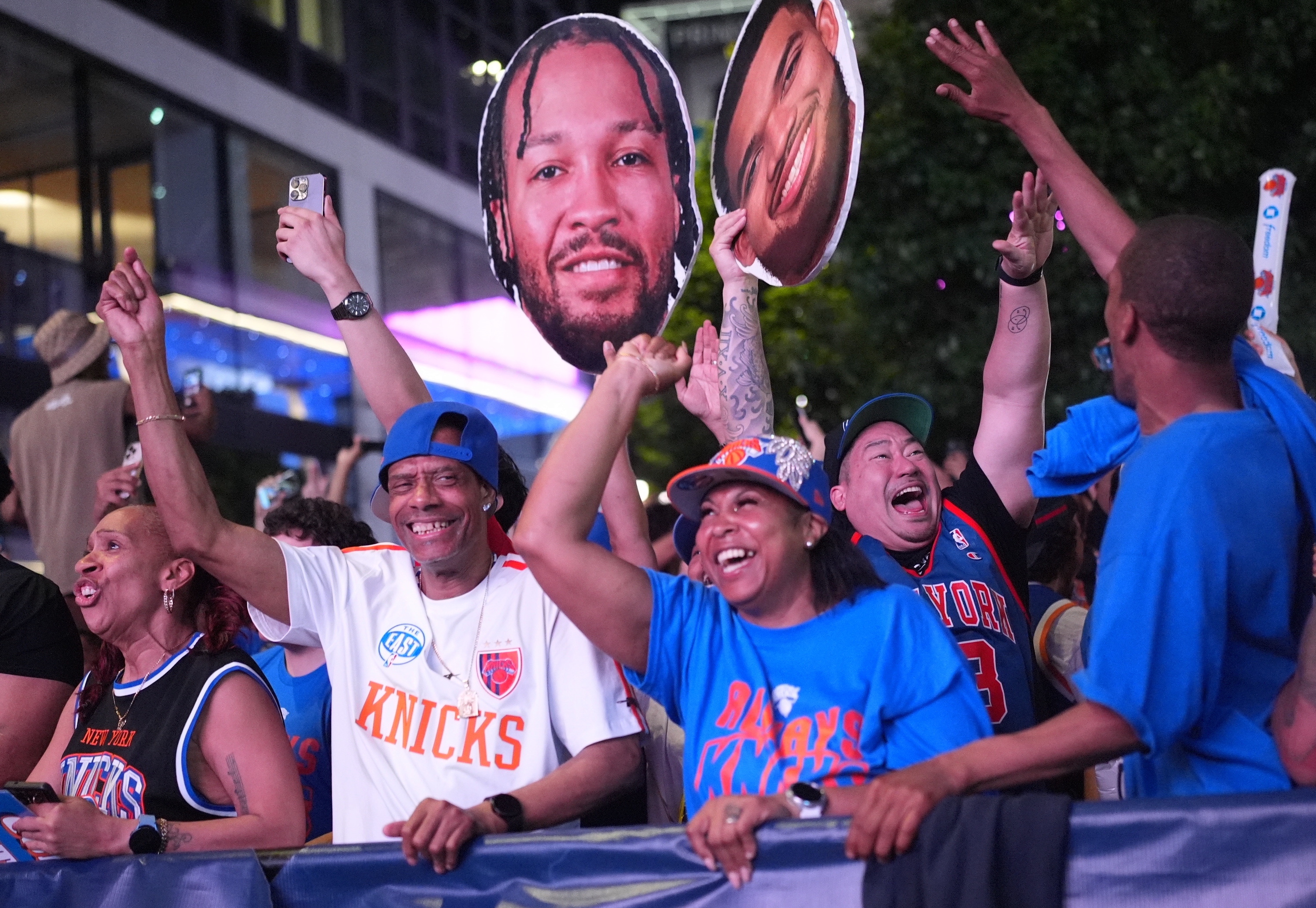 NYPD nixes Knicks watch party at MSG after rowdy fans arrested