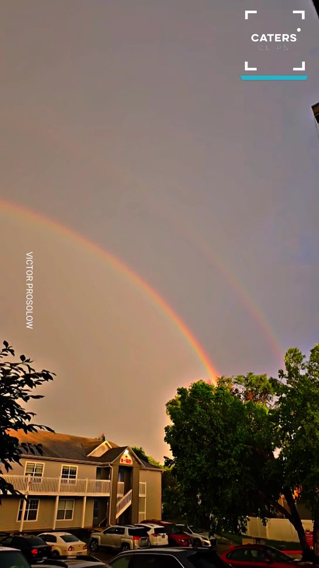 Dad runs outside during tornado sirens only to find giant double ...