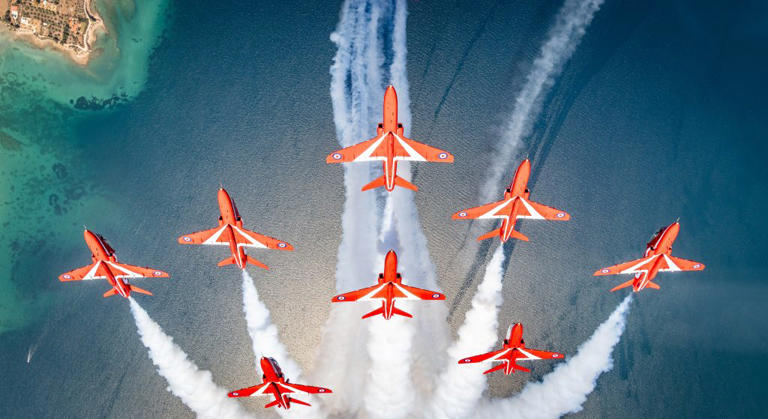 RAF Red Arrows to make EAA AirVenture Oshkosh debut in 2026