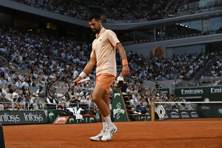 Novak Djokovic overcomes a slow start and hostile crowd in 1st-round ...
