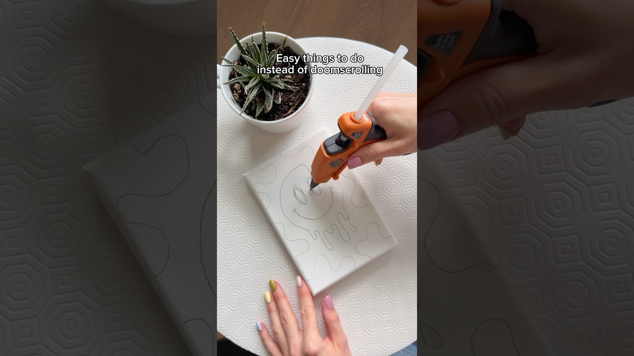 $3 DIY hot glue wall art that looks like chrome 🤯 #shorts