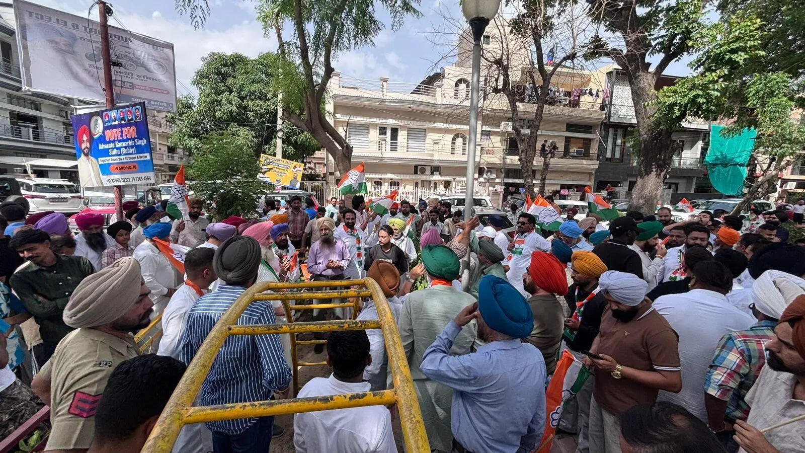 Liquor haul, 'cop uniform' recovery spark row in Mohali poll