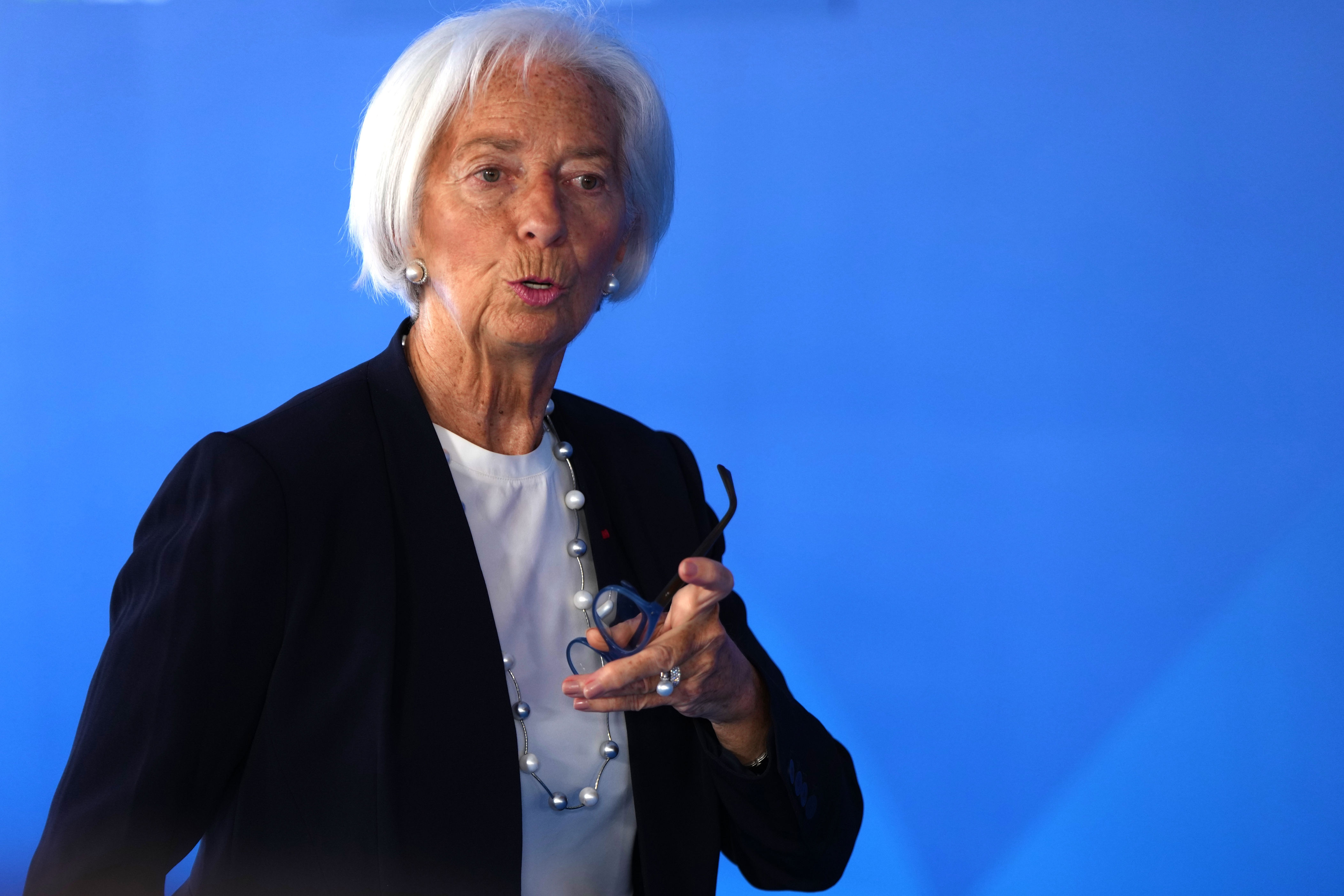 La BCE torna ad alzare i tassi dopo due anni e mezzo: cosa cambia per ...
