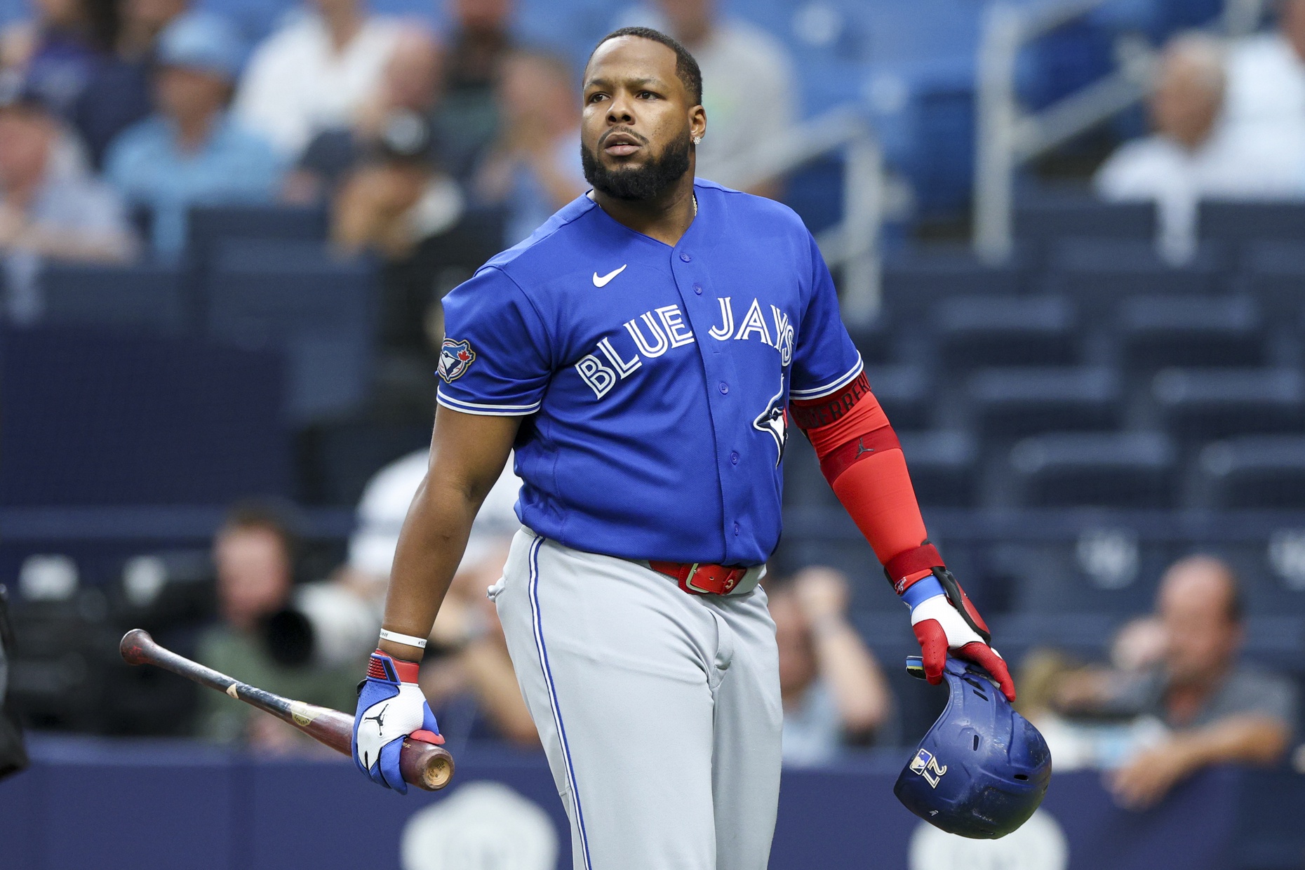 Blue Jays lose 2 All-Star players mid-game Sunday