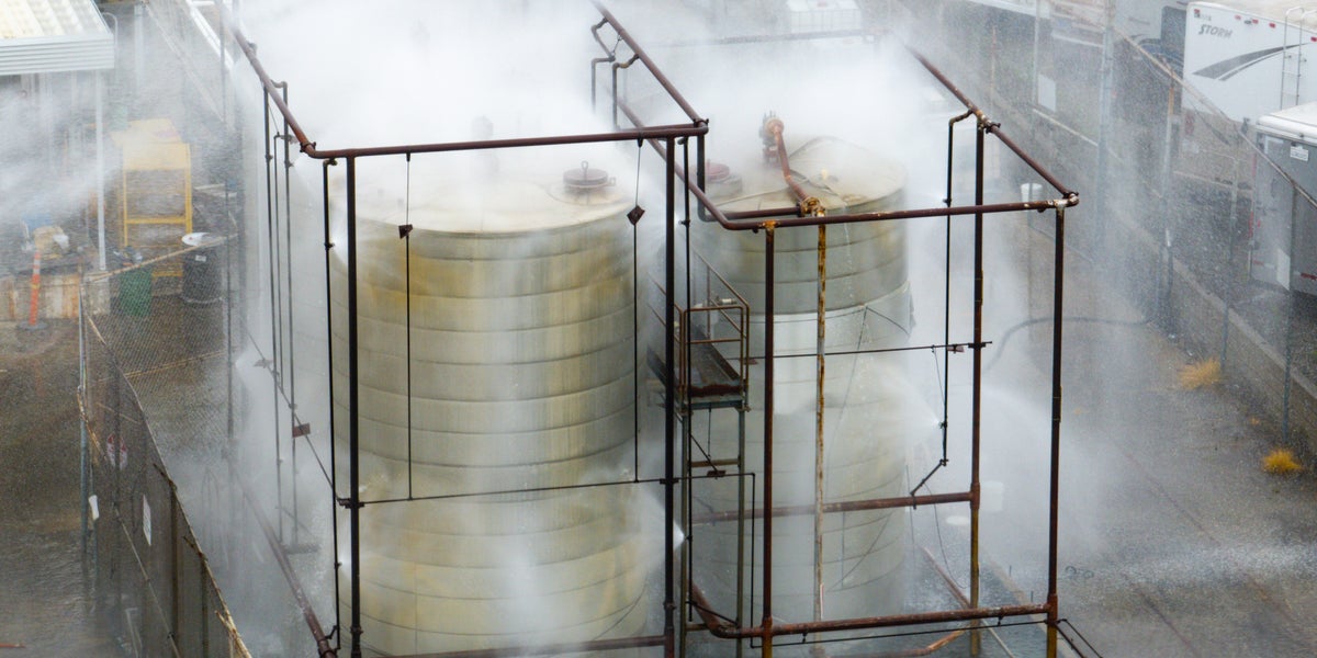 Crack in California chemical tank could lessen explosion risk