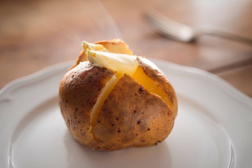 Baked potatoes will be crispier and tastier if covered with 1 simple ...