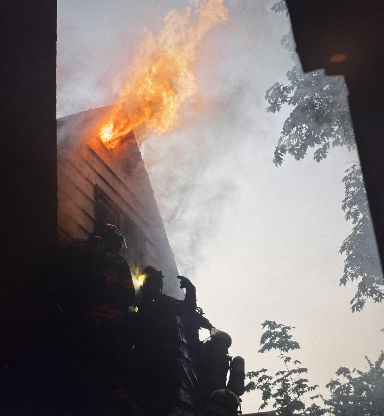 1 dead after N Portland house fire, 2nd person hurt after jumping from ...