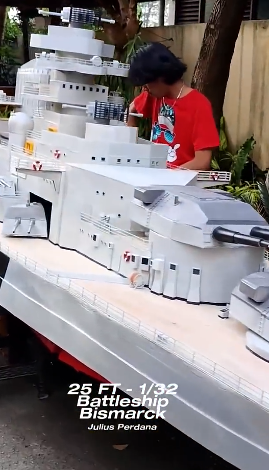 Battleship Bismarck build update rear section detailing progress