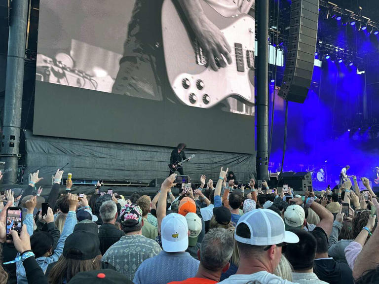 It was hard to love the Foo Fighters during their headlining BottleRock set