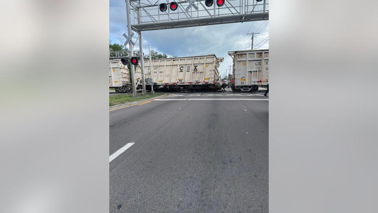 Train derailment shuts down 50th Street and Causeway Boulevard