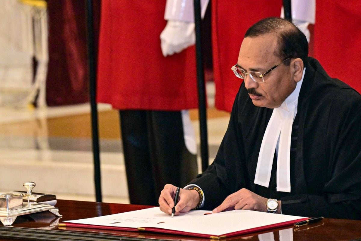 ‘Don’t take it so emotionally’: CJI Kant as Cockroach Janata Party row ...
