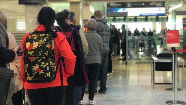 Australian airport security under the spotlight after Avalon false alarm