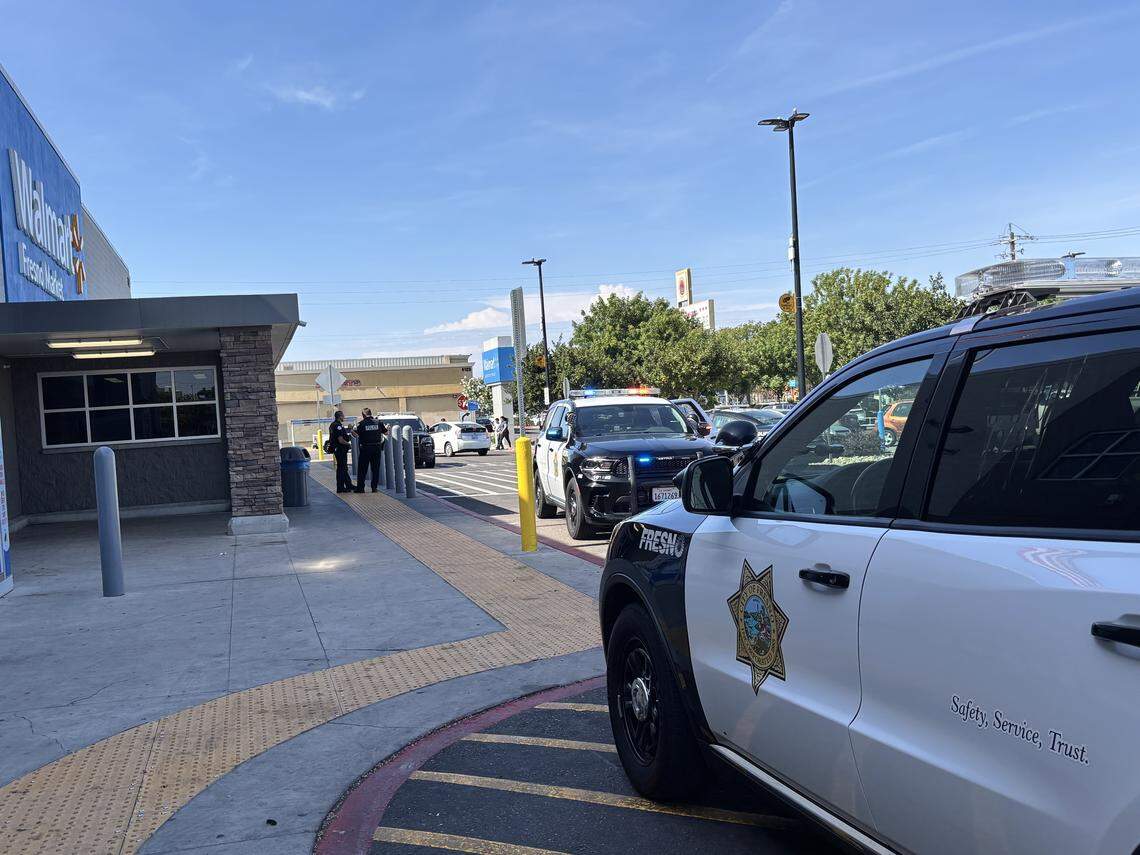 Juvenile stabbed during fight while waiting for bus in Fresno, police say
