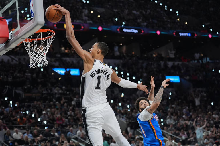 Wembanyama anota 33 puntos y ayuda a Spurs a aplastar a Thunder 103-82 ...