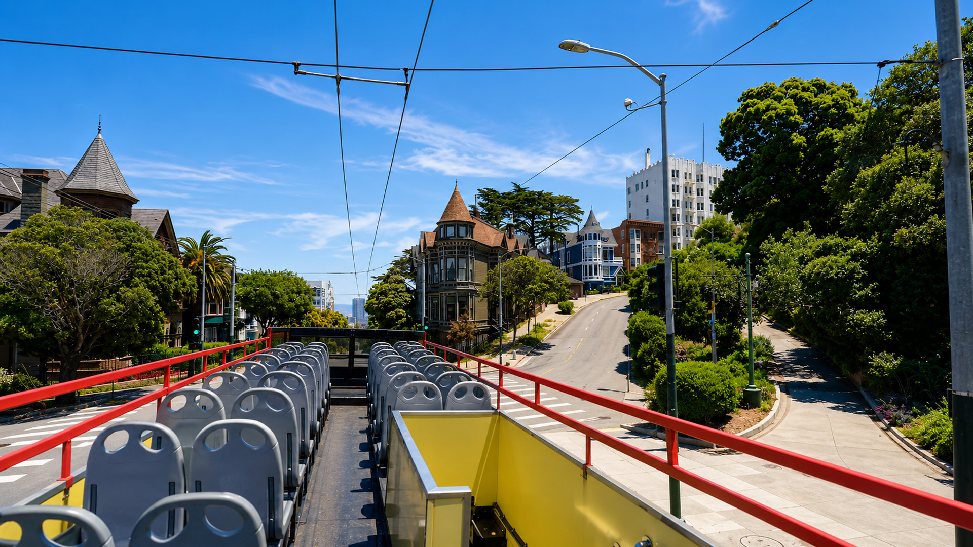 Blick auf die Golden Gate Bridge bei einer Bustour durch San Francisco (4K)