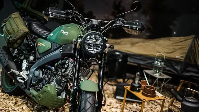 Yamaha XSR155 olive-green custom unveiled in Japan