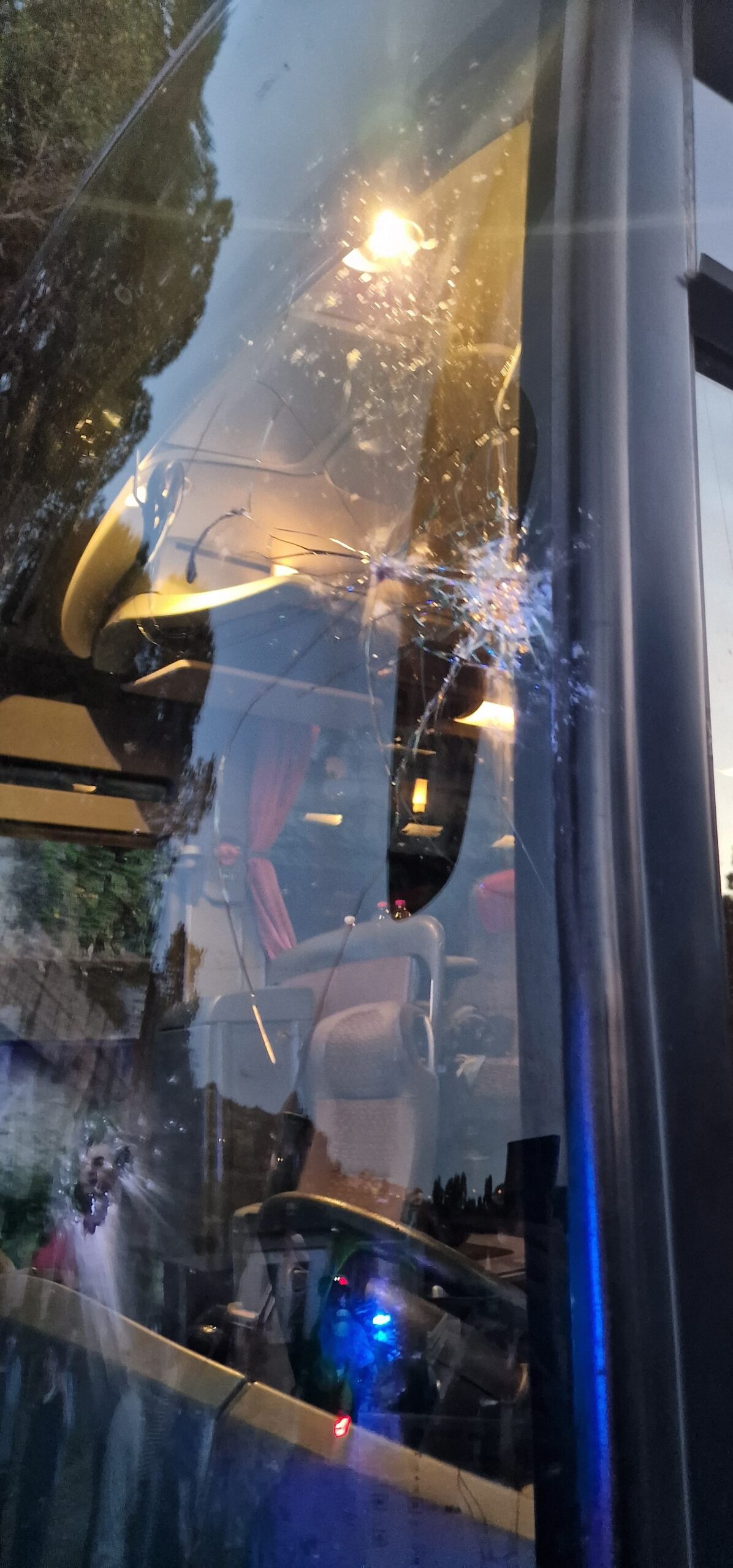Pullman dell'Orlandina Calcio colpito da un sasso in autostrada: non ci ...