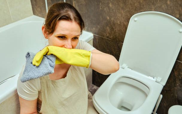 Gampang banget, cara hilangkan bau pesing di lantai kamar mandi dan kloset